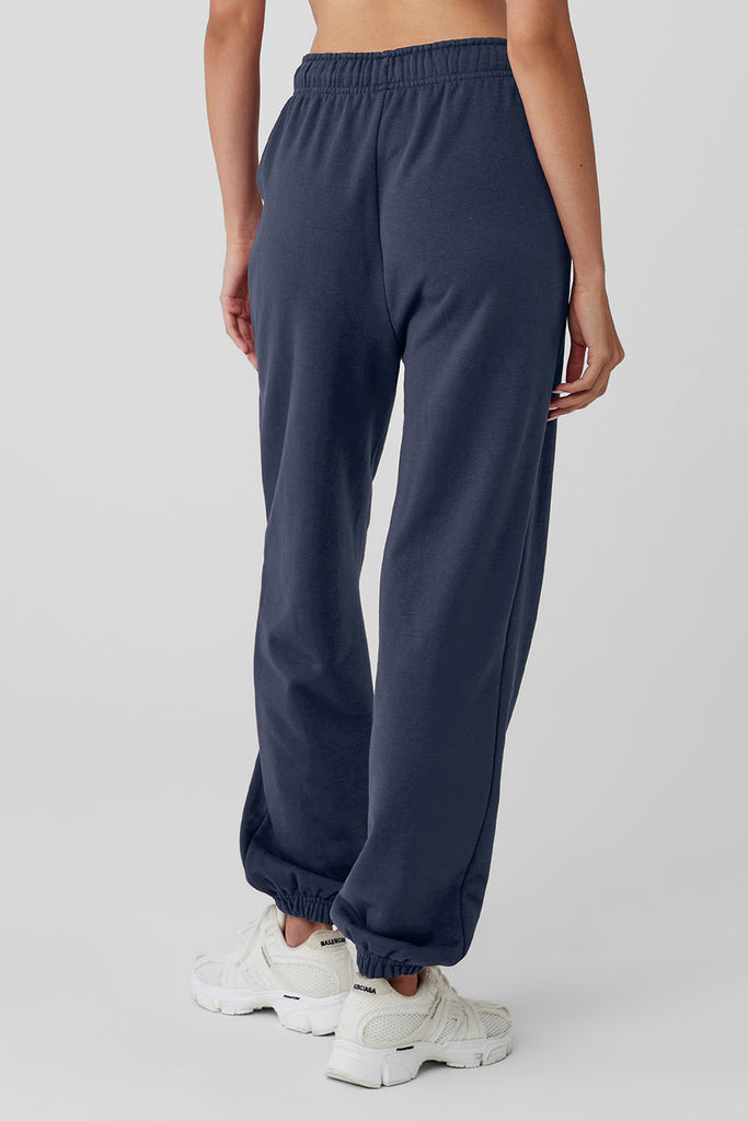 Accolade Sweatpant - Navy | Alo Yoga