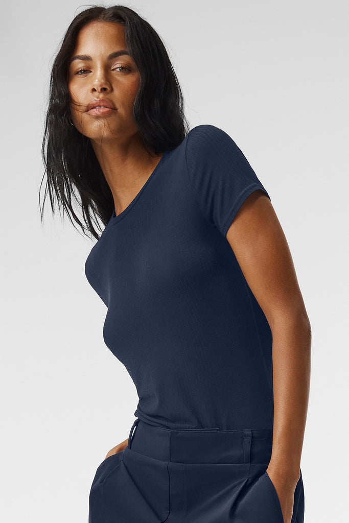 Ribbed Sea Coast Tee - Navy | Alo Yoga