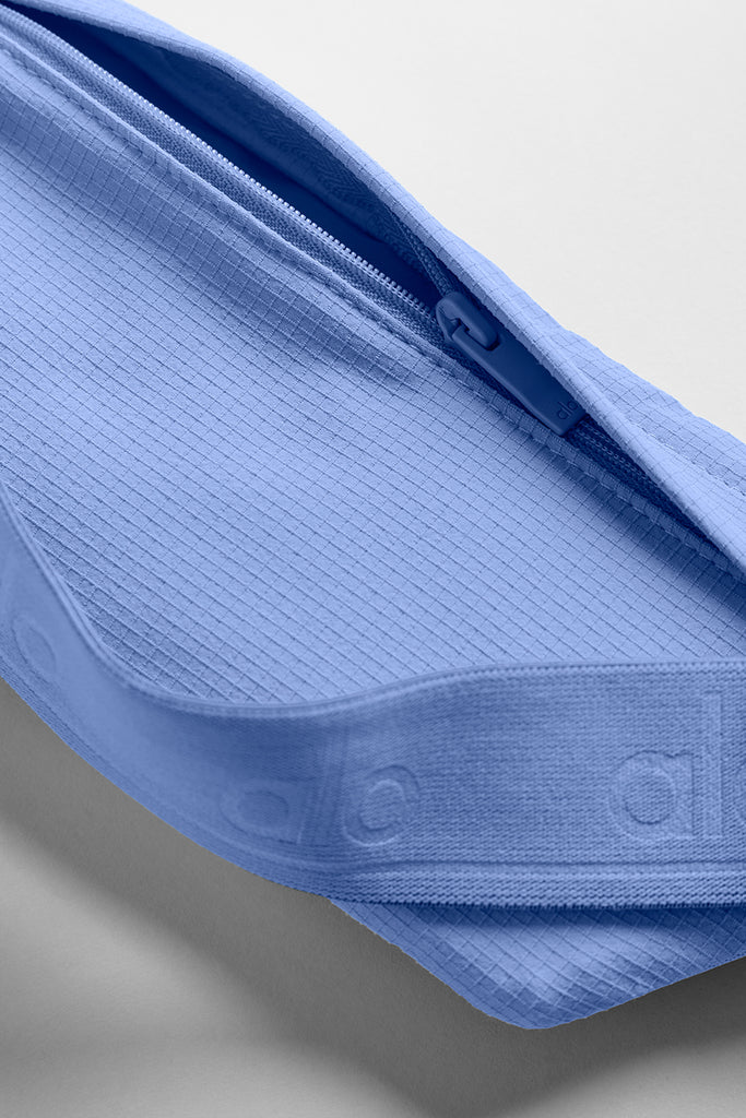 Stride Running Belt - Crystal Clear Blue | Alo Yoga