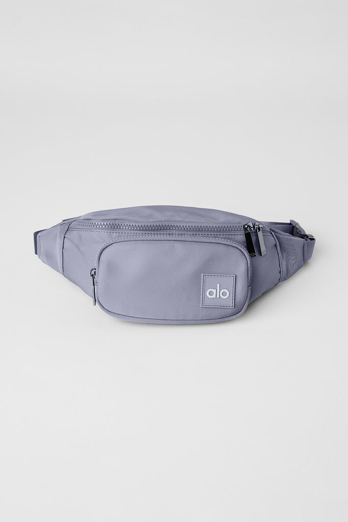 Explorer Fanny Pack - Fog | Alo Yoga