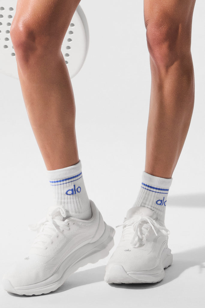 Unisex Half-Crew Throwback Sock - White/Crystal Clear Blue | Alo Yoga