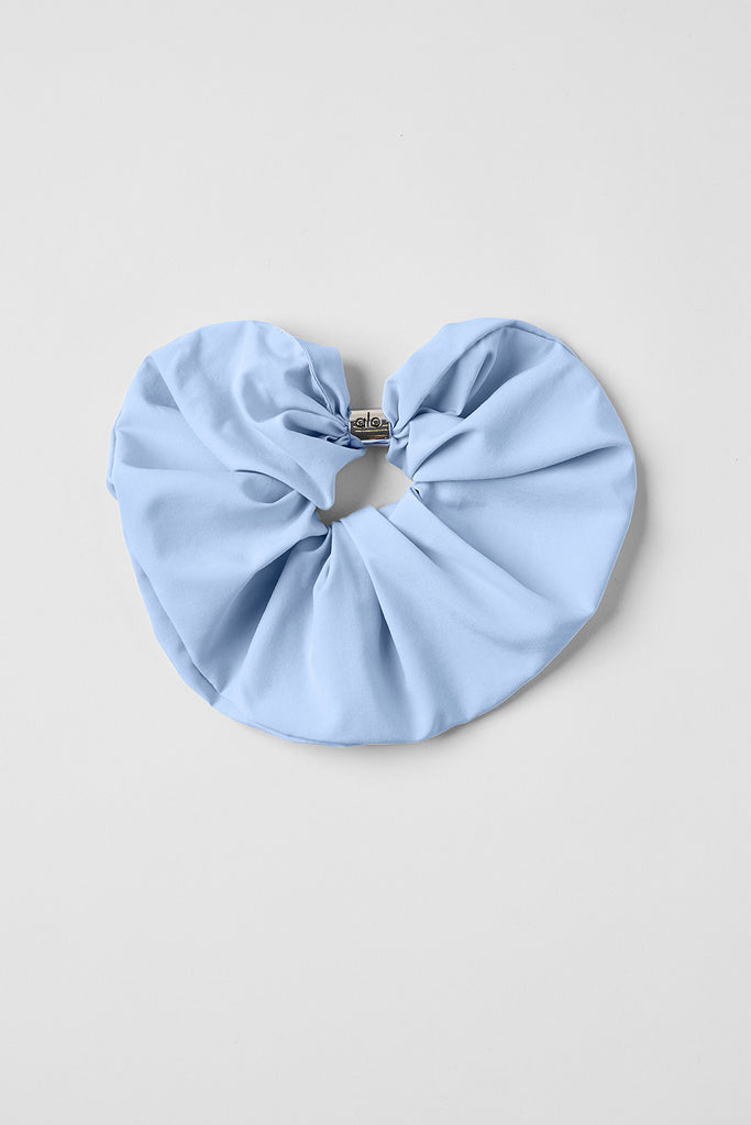 Bead It Oversized Scrunchie - Seashell Blue | Alo Yoga