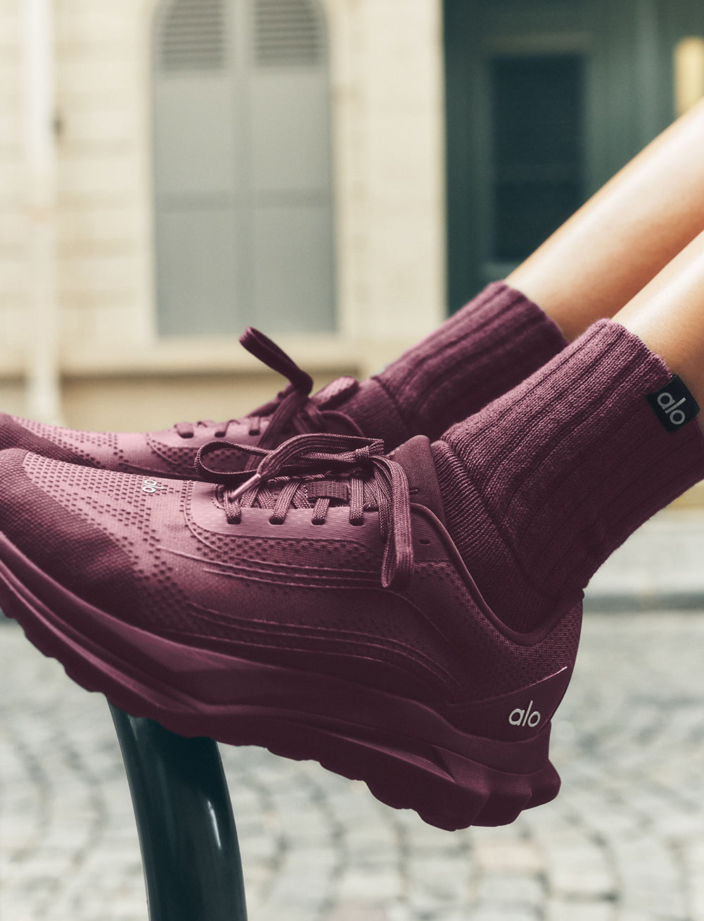 ALO | Yoga leggings, clothes, and accessories for studio to street