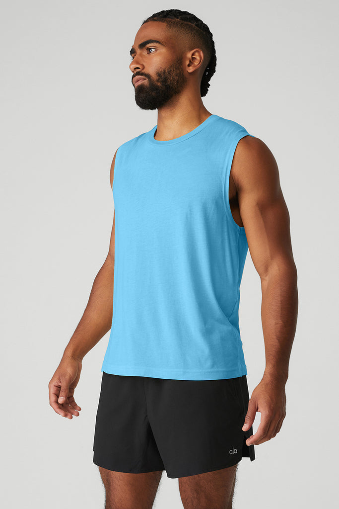 The Triumph Muscle Tank - Azure Blue | Alo Yoga