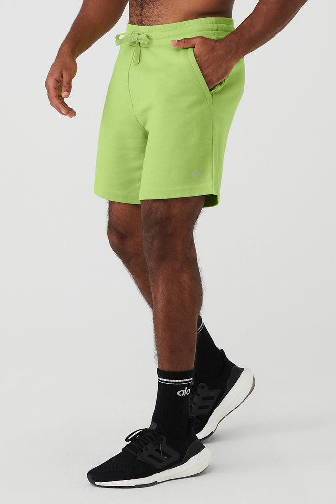Chill Short - Celery | Alo Yoga