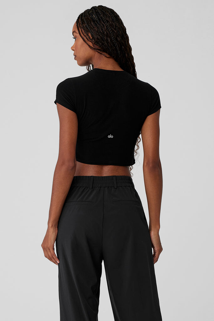 Ribbed Sea Coast Cropped Short Sleeve Tee - Black | Alo Yoga