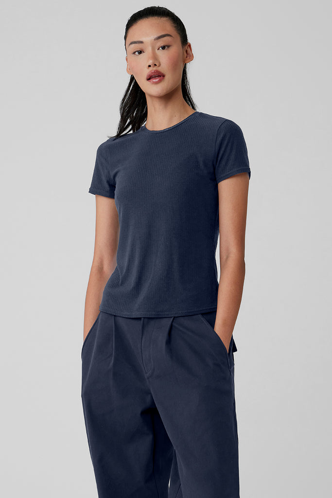 Ribbed Sea Coast Tee - Navy | Alo Yoga