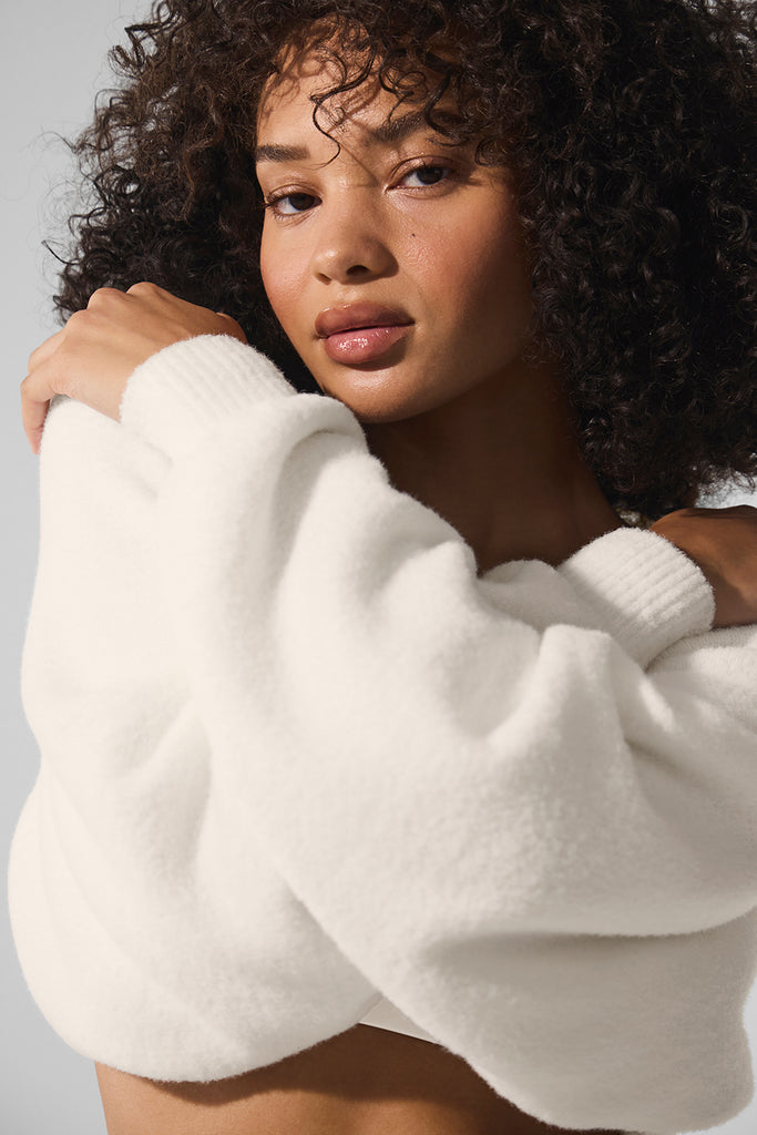 Snuggle Up Sweater Shawl - Ivory | ALO