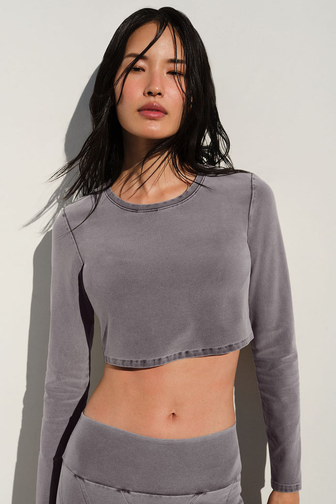 Washed Alosoft Crop Finesse Long Sleeve - Cool Grey Wash | Alo Yoga