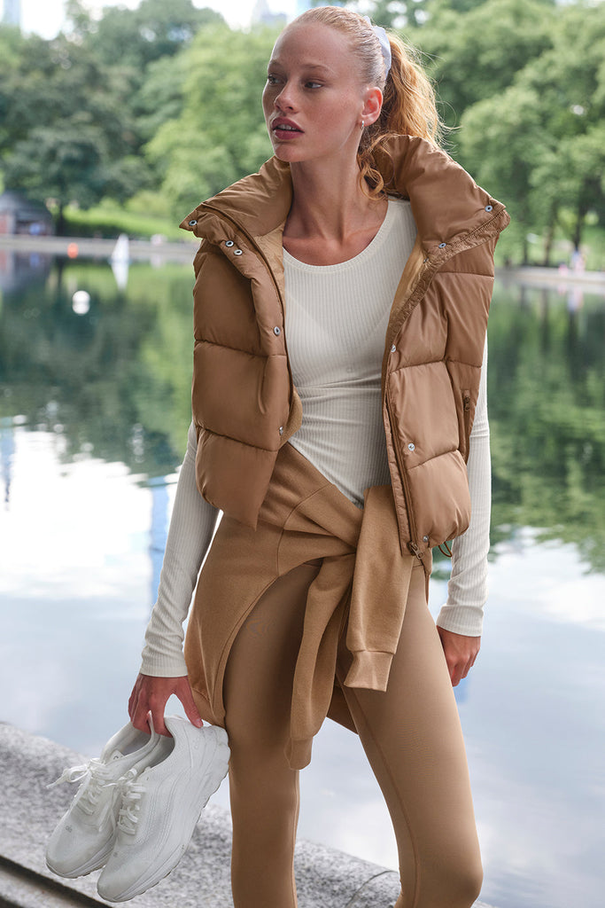 Gold Rush Puffer Vest - Toasted Almond | Alo Yoga