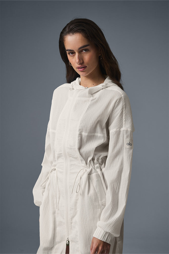 Summer Nights Lightweight Coat - Ivory | Alo Yoga