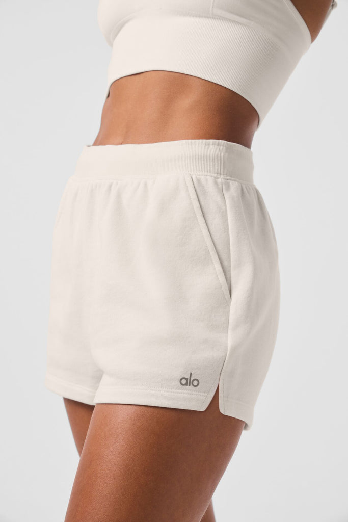 Low Key Sweat Short - Ivory | Alo Yoga