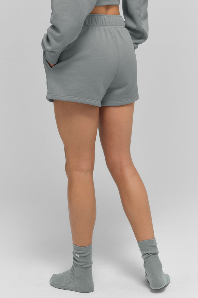 Accolade Short - Lunar Grey | ALO